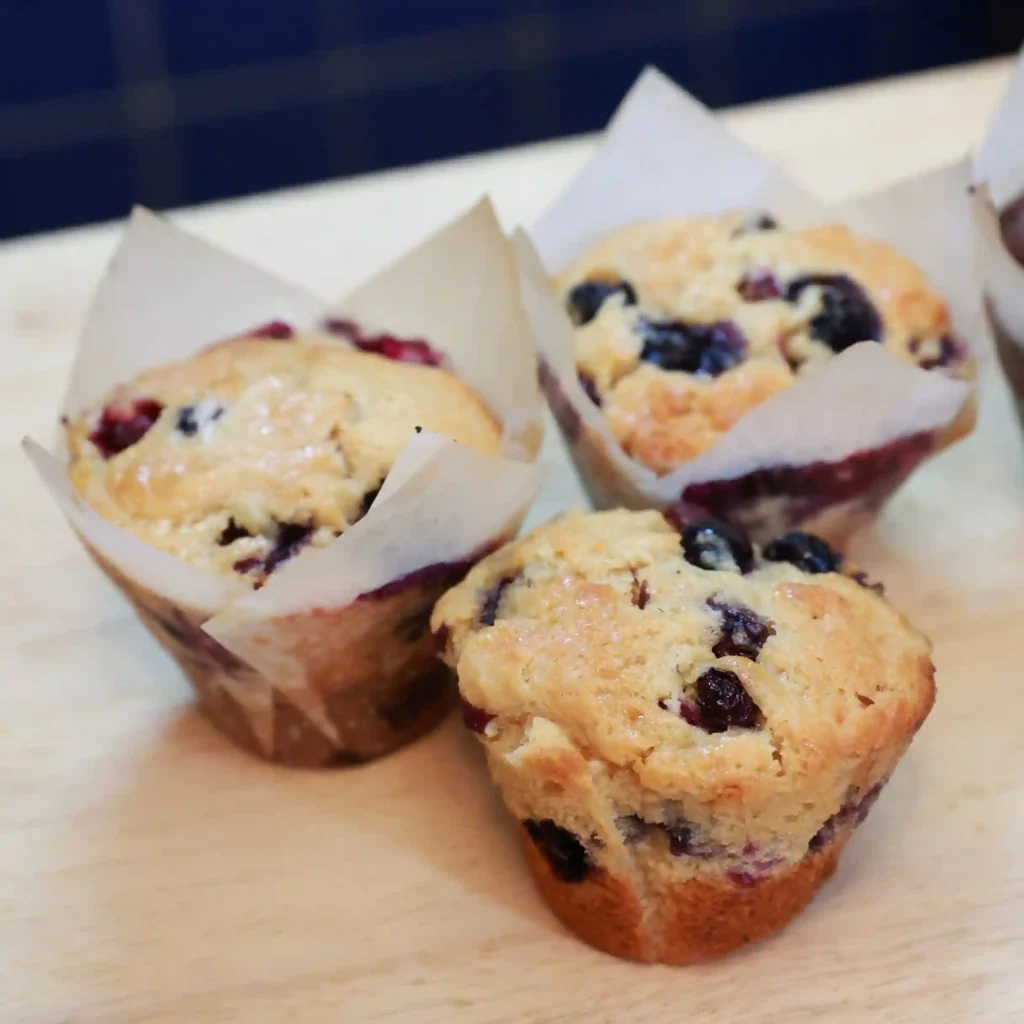 Moist Blueberry Muffins with Maple Syrup – Easy Recipe