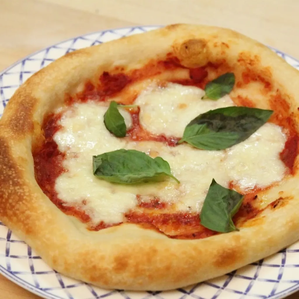 Pizza Napolitaine Maison (Margherita) – Recette Facile Sans Four à Bois ...