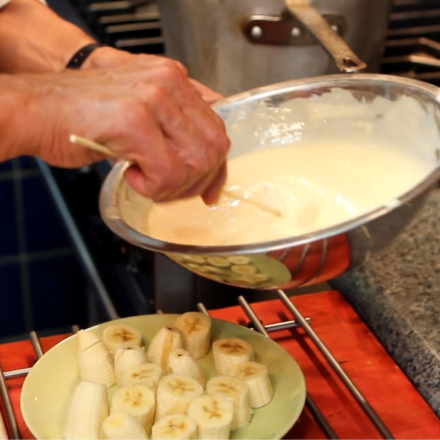Beignets de bananes croustillants – Recette facile de dessert frit ...