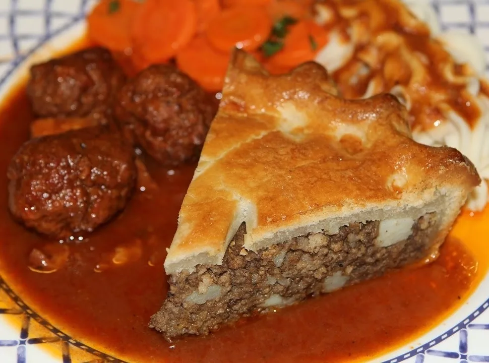 French-Canadian Lac-Saint-Jean Tourtière – Old-Fashioned Quebec Meat ...